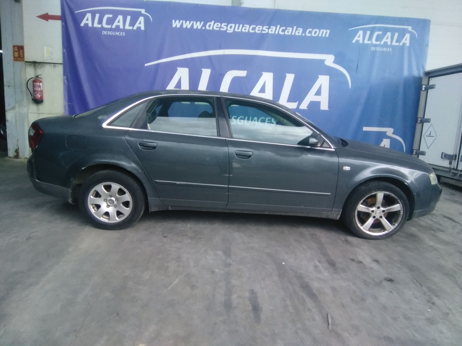 AUDI A4 Berlina (8E) 1.9 TDI - Desguaces Alcalá