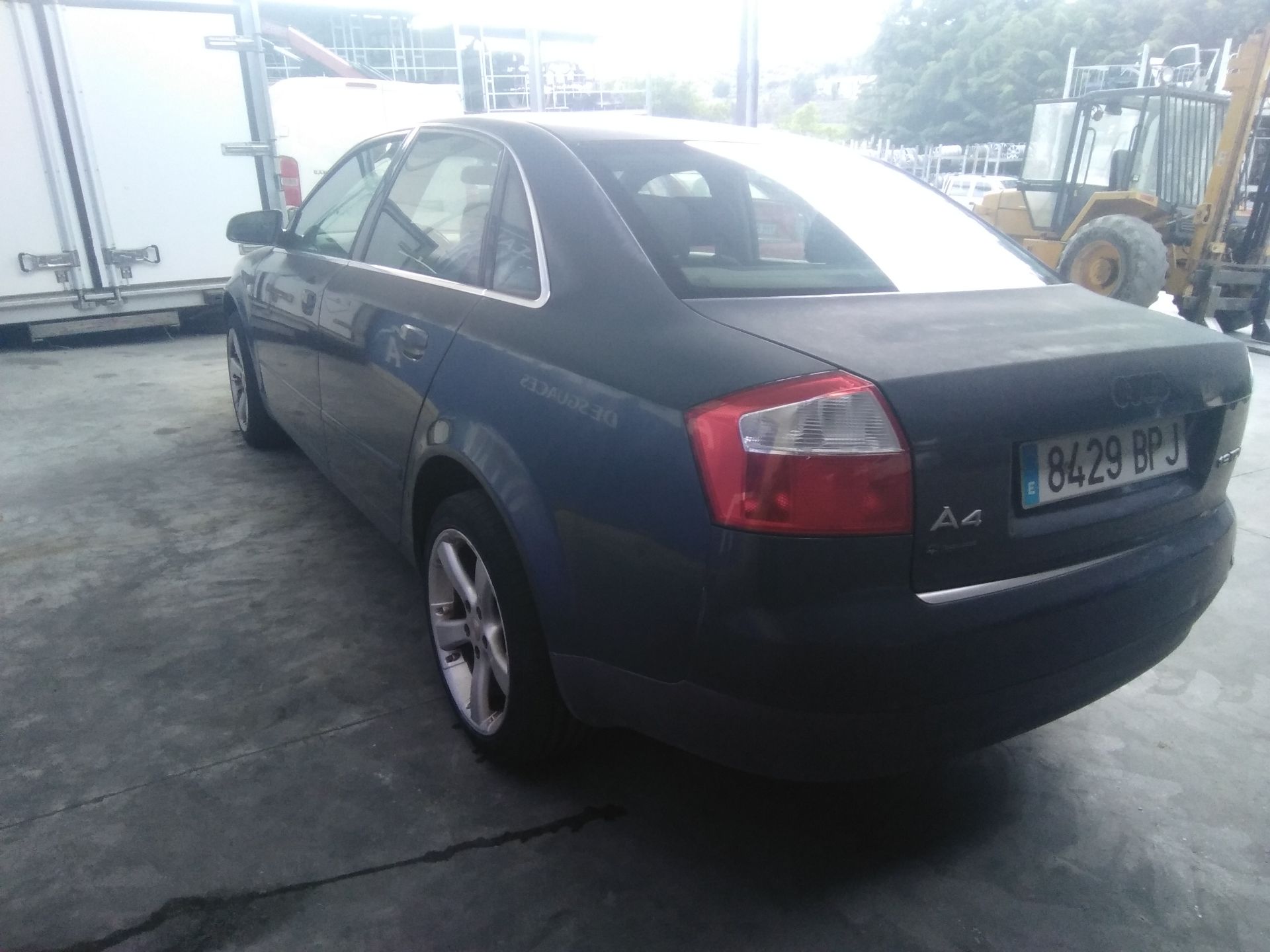AUDI A4 Berlina (8E) 1.9 TDI - Desguaces Alcalá