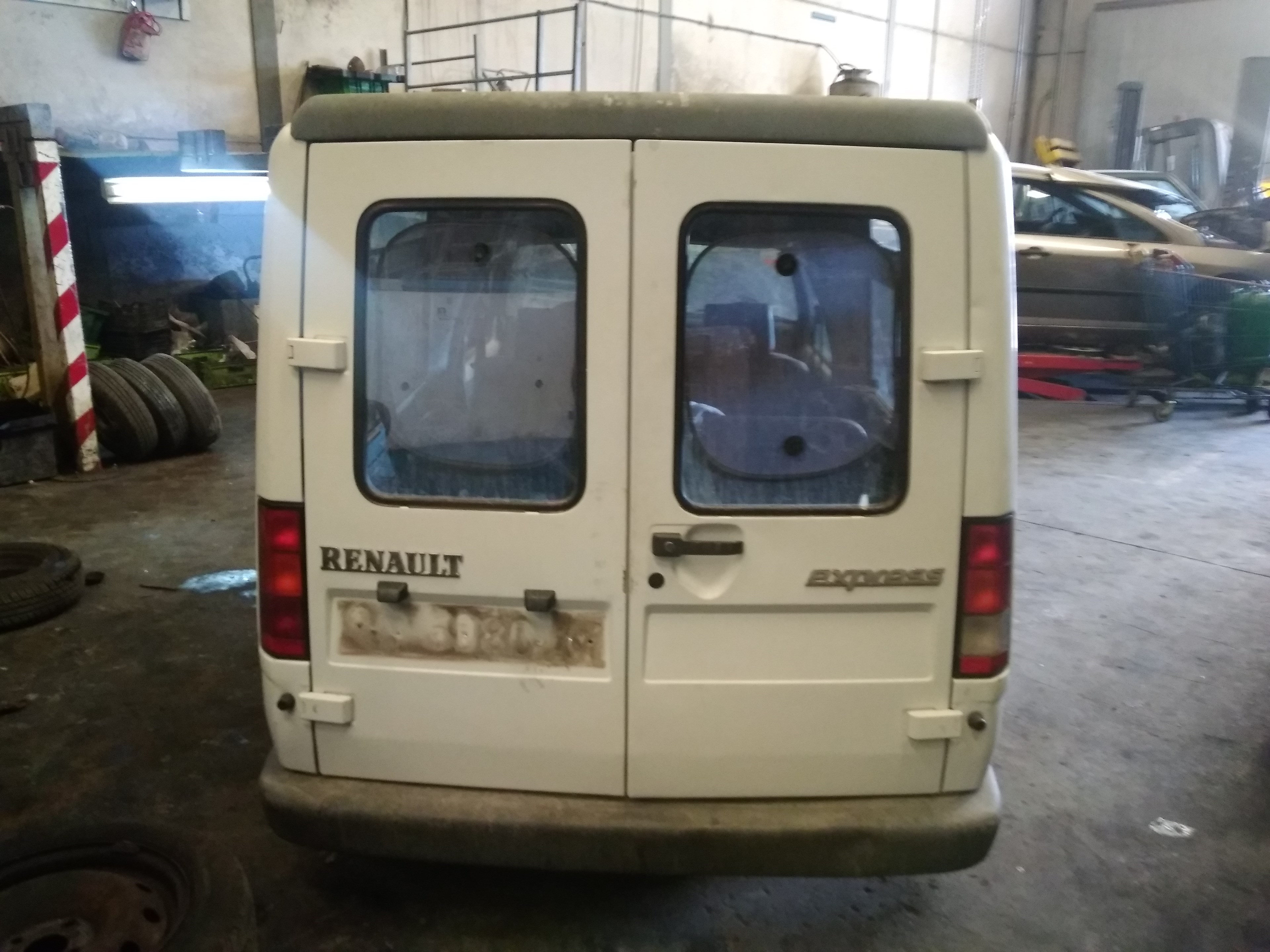 RENAULT RAPID/EXPRESS (F40) 1.9 D Familiar (F40P) - Desguaces Alcalá